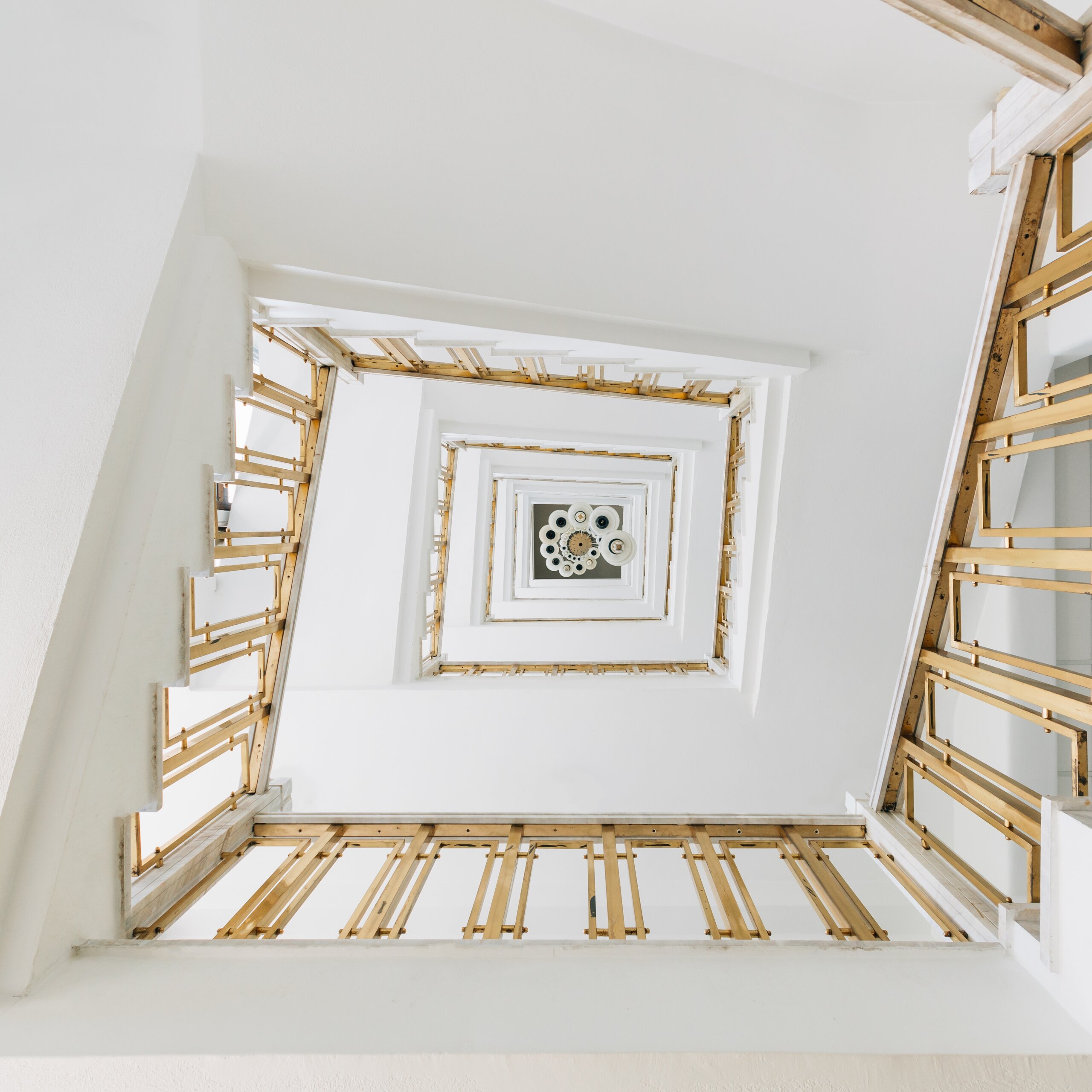 Top 7 Stunning Steel Railing Designs for Modern Homes in 2025